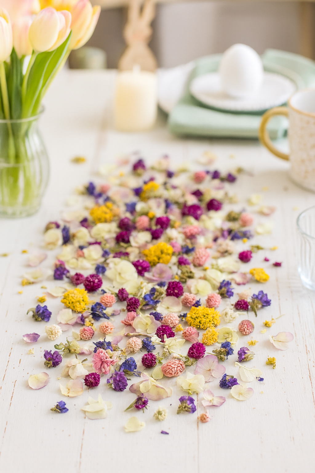 Everlasting Dried Flower Confetti with Yellow – VanCortlandt Farms