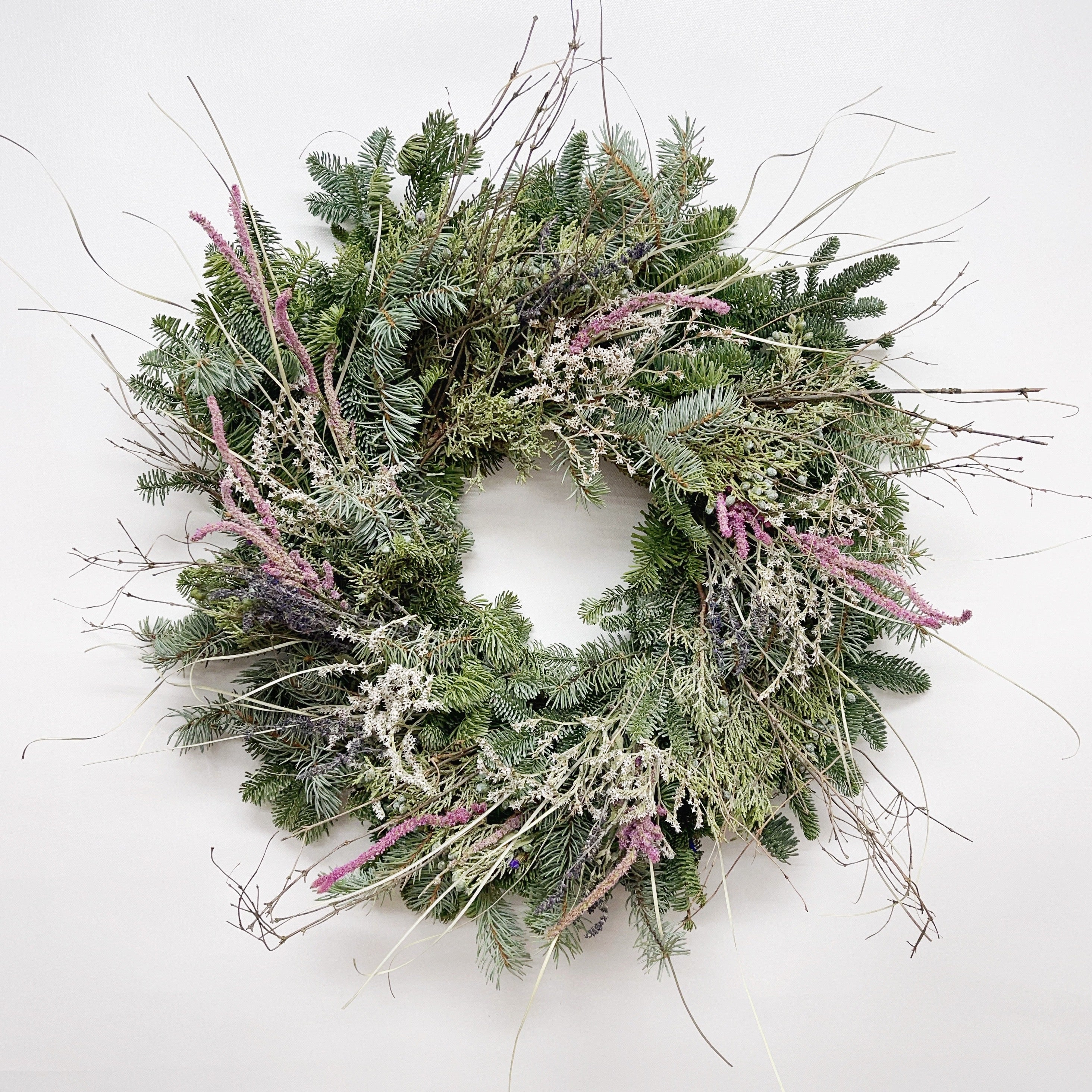 Fresh Evergreens Starry Statice Wreath – VanCortlandt Farms